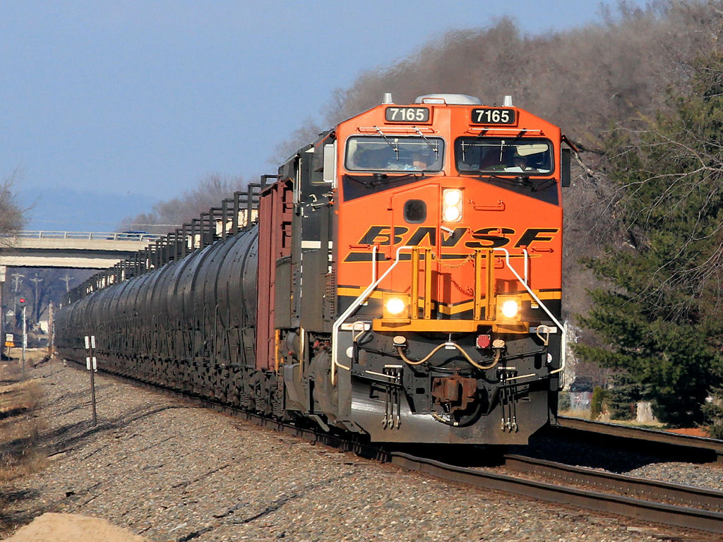 BNSF 7165